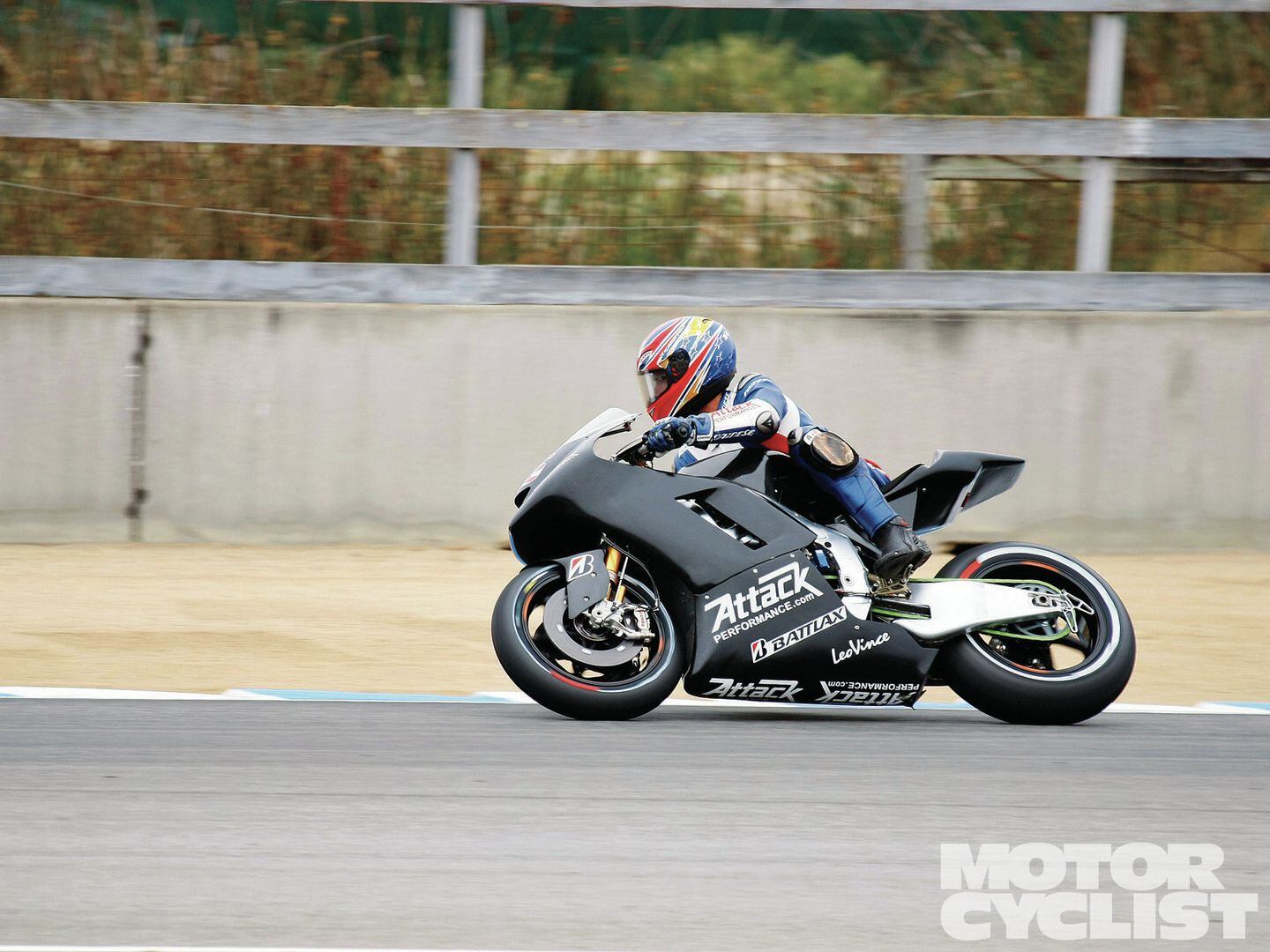 Steve Rapp on the Attack Performance Machine | Motorcyclist