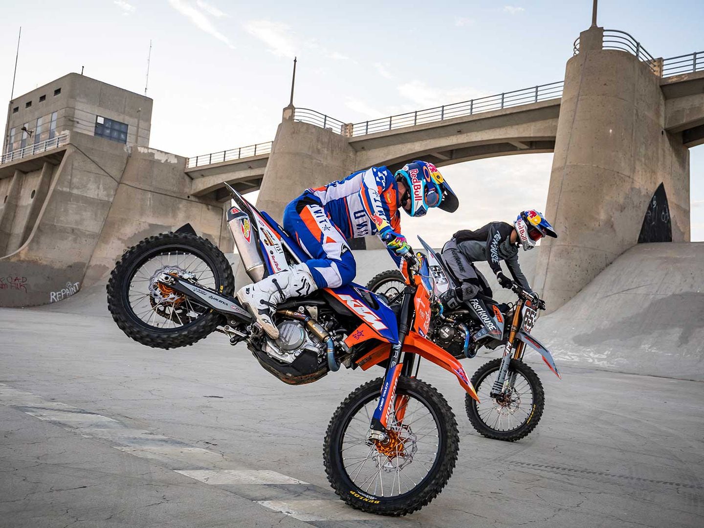 Wild Motorcycle Stunts In Downtown Los Angeles | Motorcyclist