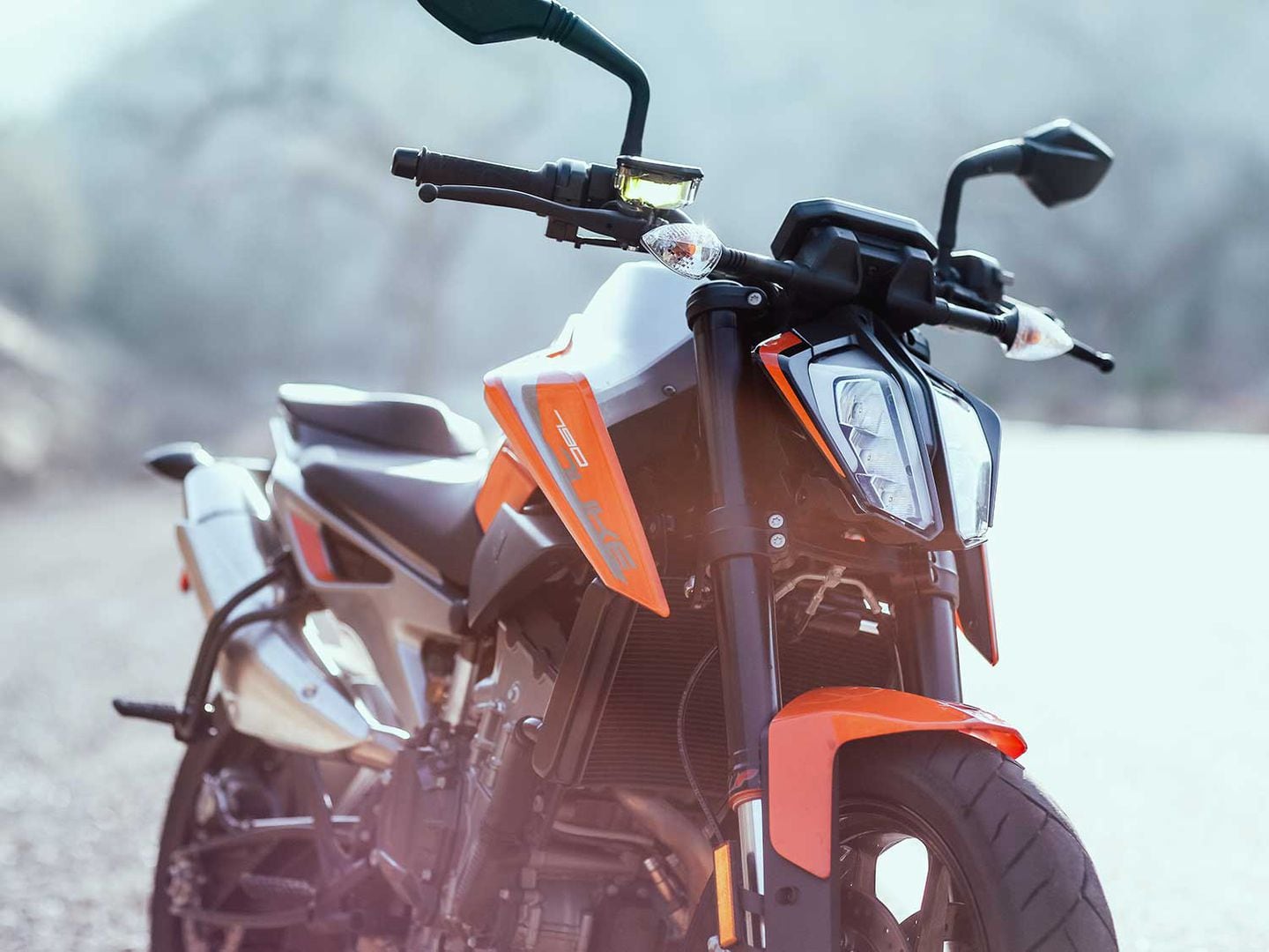 2019 KTM 790 Duke Reviewed On Home Court | Motorcyclist