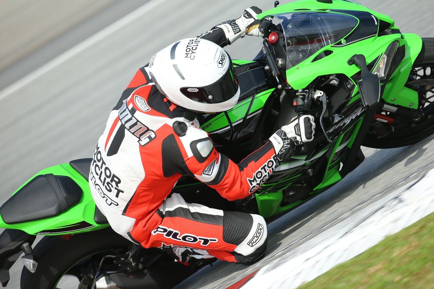 New Shoei RF-SR Full-Face Helmet For 2017 | Motorcyclist