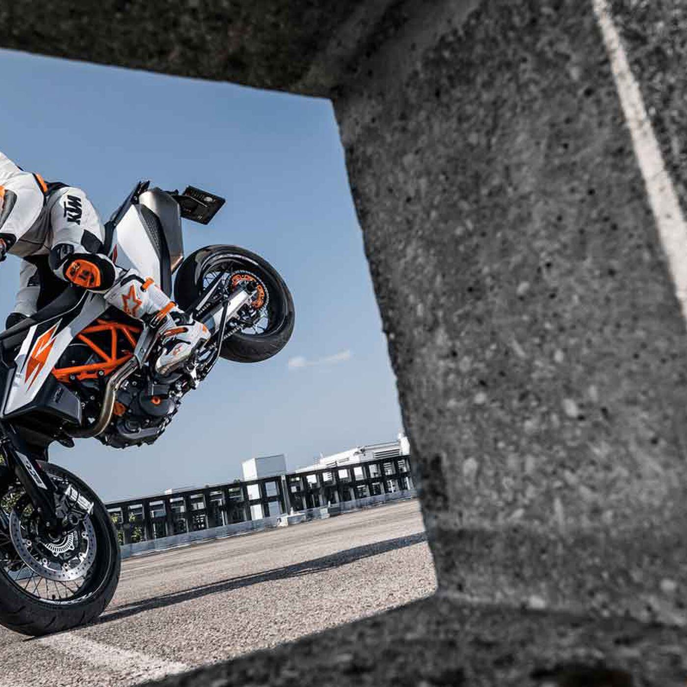 2019 KTM 690 SMC R Supermoto First Look | Motorcyclist