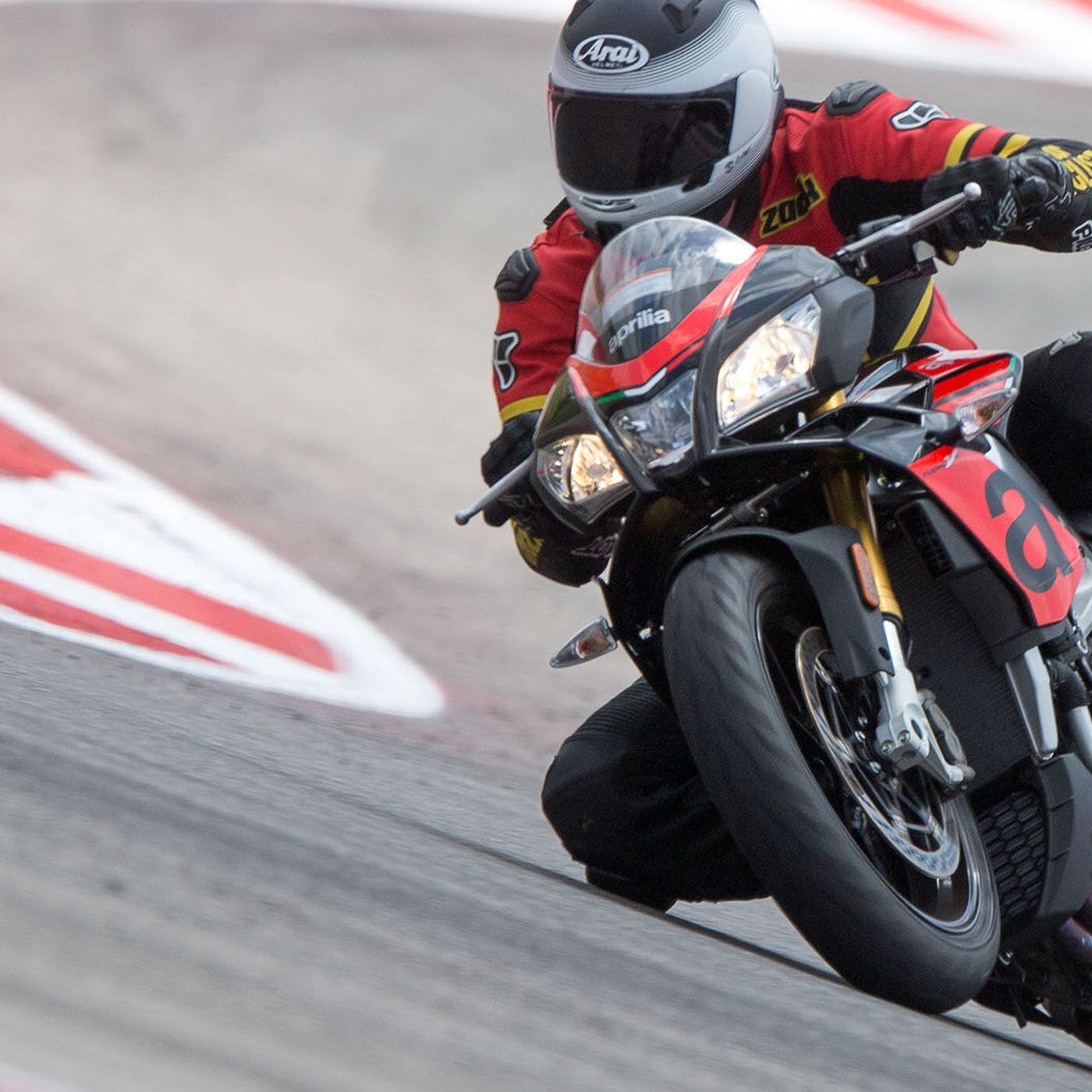 First Ride Review: 2017 Aprilia Tuono 1100 RR & Factory | Motorcyclist