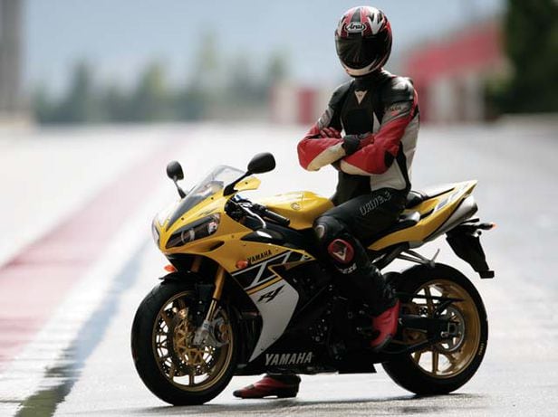Yamaha R1 Yellow