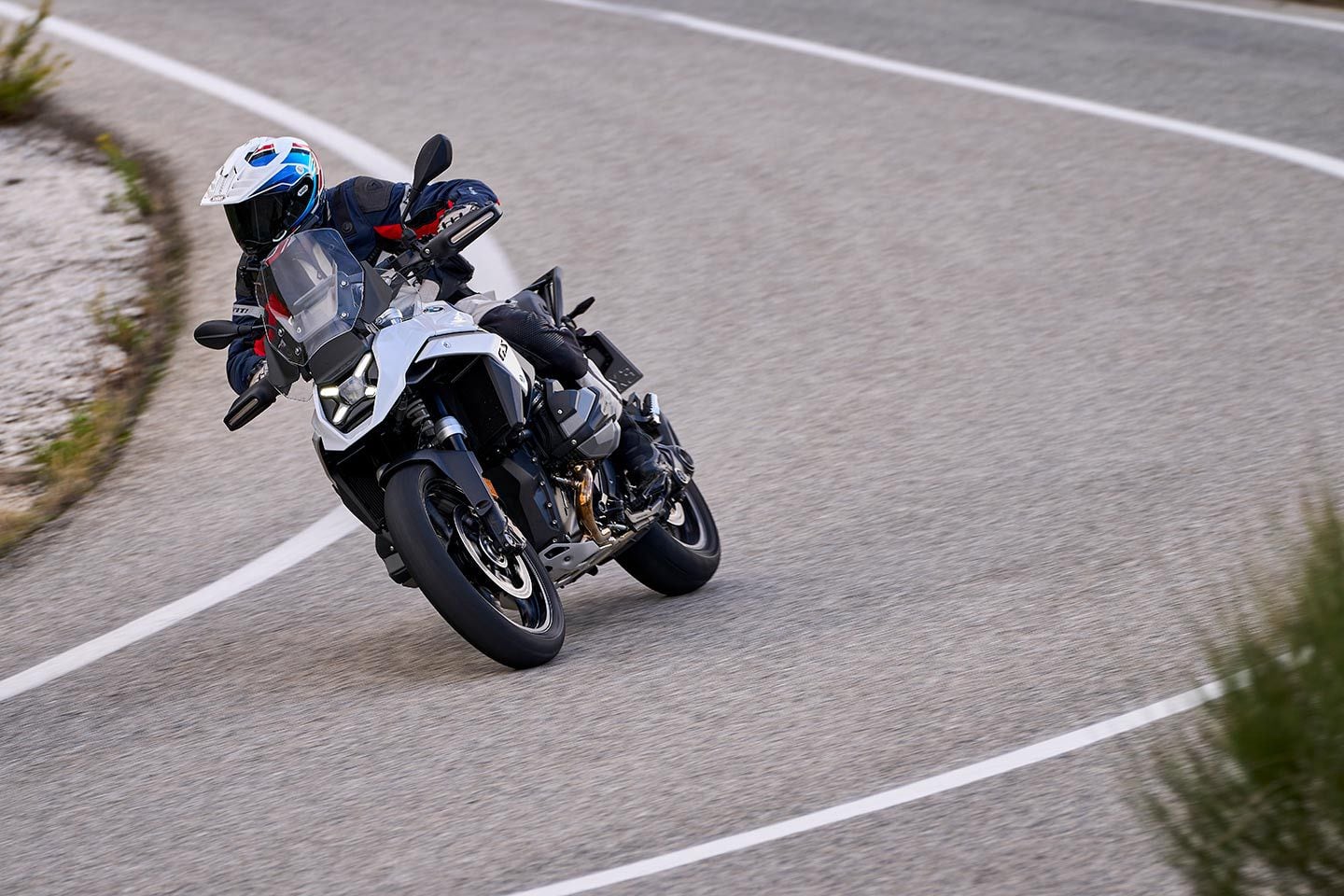2024 BMW R 1300 GS and R 1300 GS Trophy Edition Review | Motorcyclist