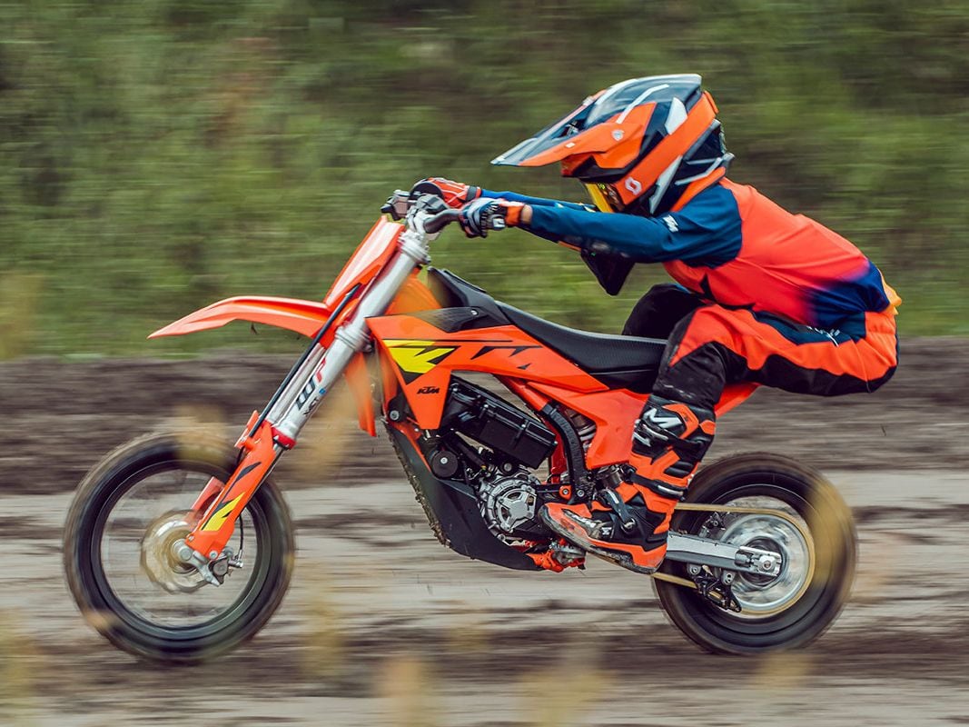 2025 KTM SX-E 5 Kids Electric Dirt Bike Preview | Motorcyclist