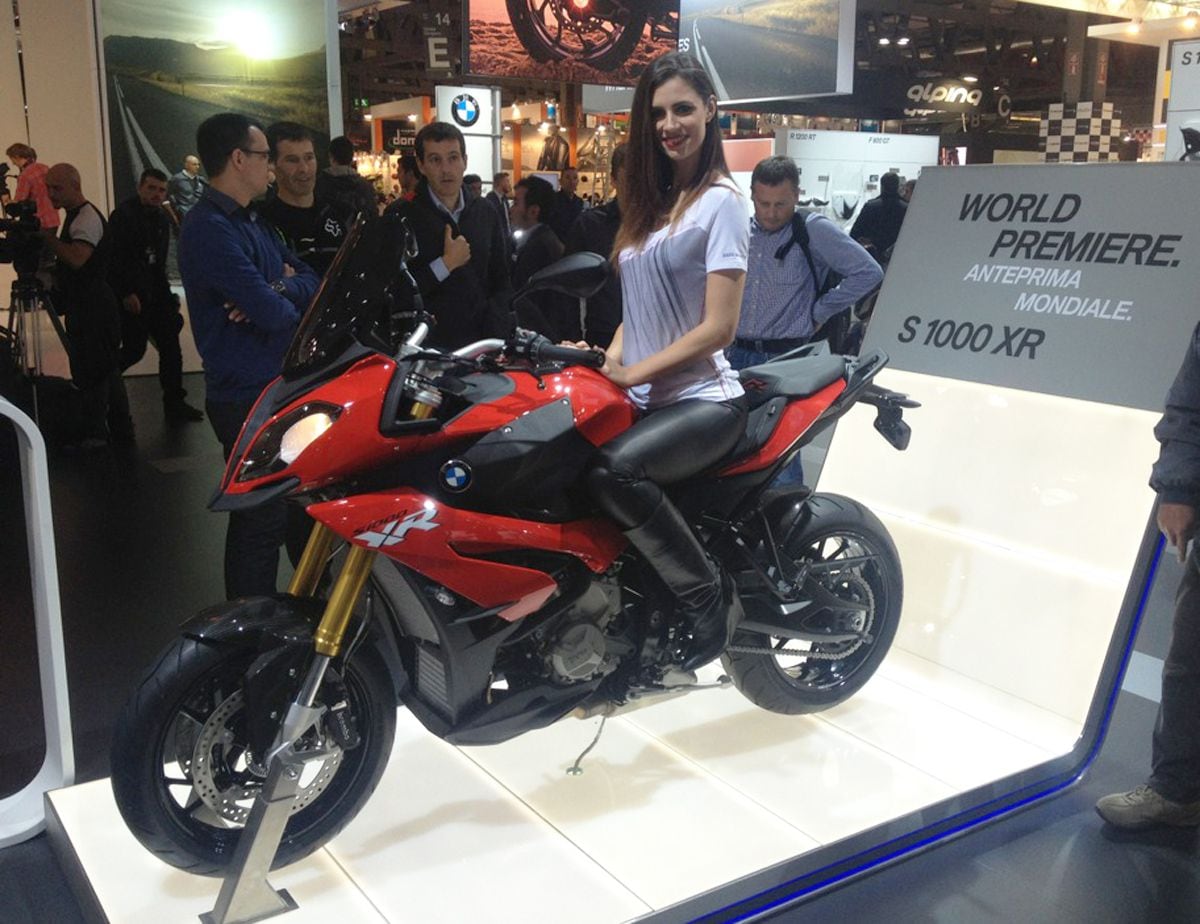 2015 BMW S1000XR First Look Review From EICMA | Motorcyclist