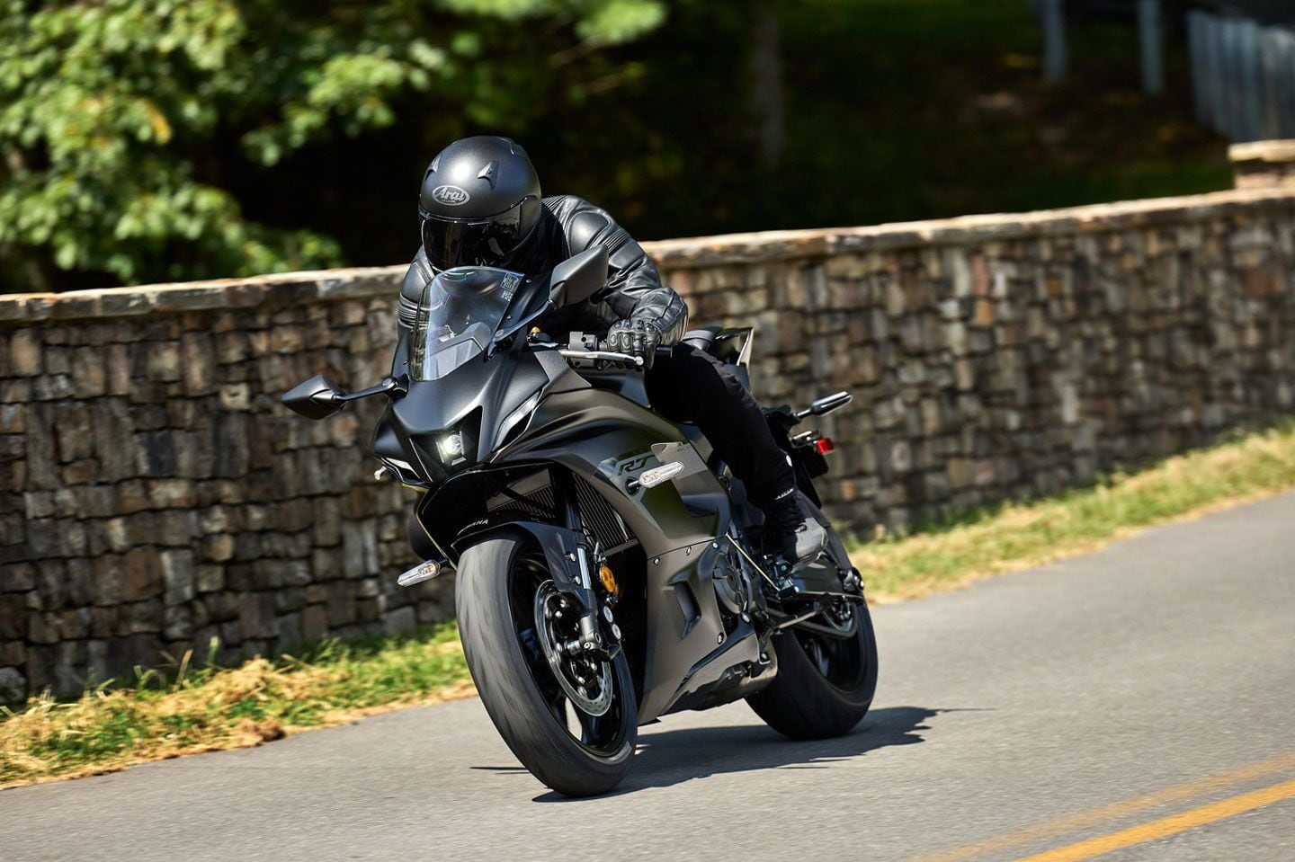 2025 Yamaha YZF-R7 First Look Preview | Motorcyclist