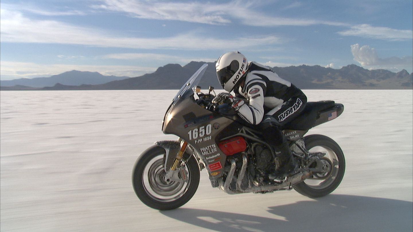 Motus Sets Two Land Speed Records…Then Rides Home | Motorcyclist